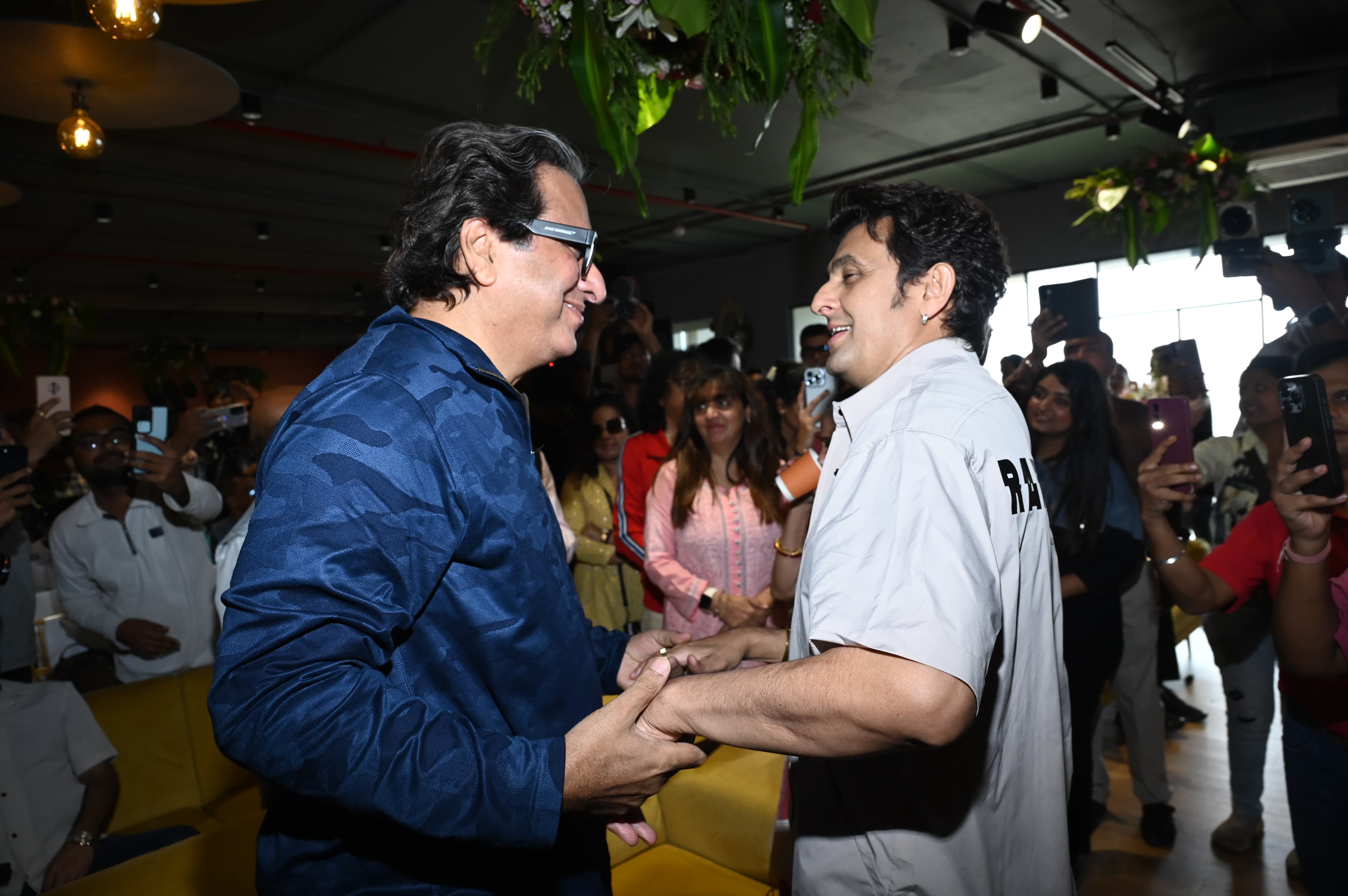 Bollywood musicians and fans join Sonu Nigam to celebrate the singer's ...