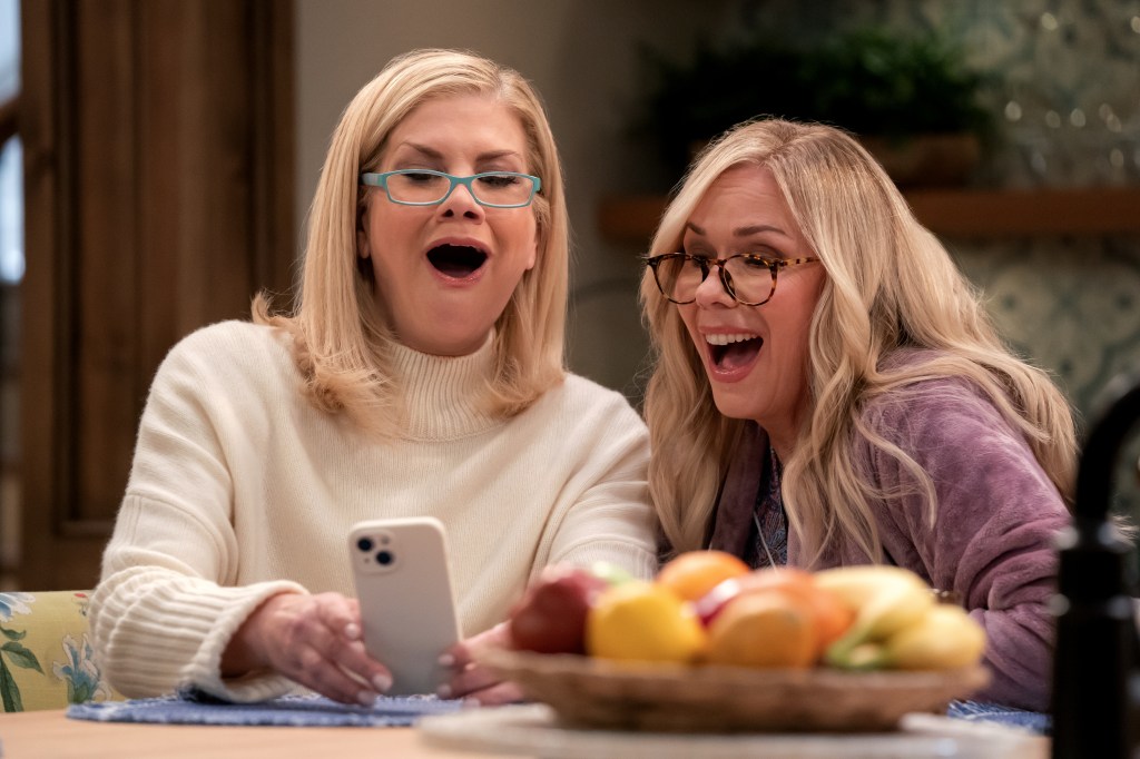 Netflix's ‘Leanne' Is a Heaping Plate of Southern Charm With a Side of ...