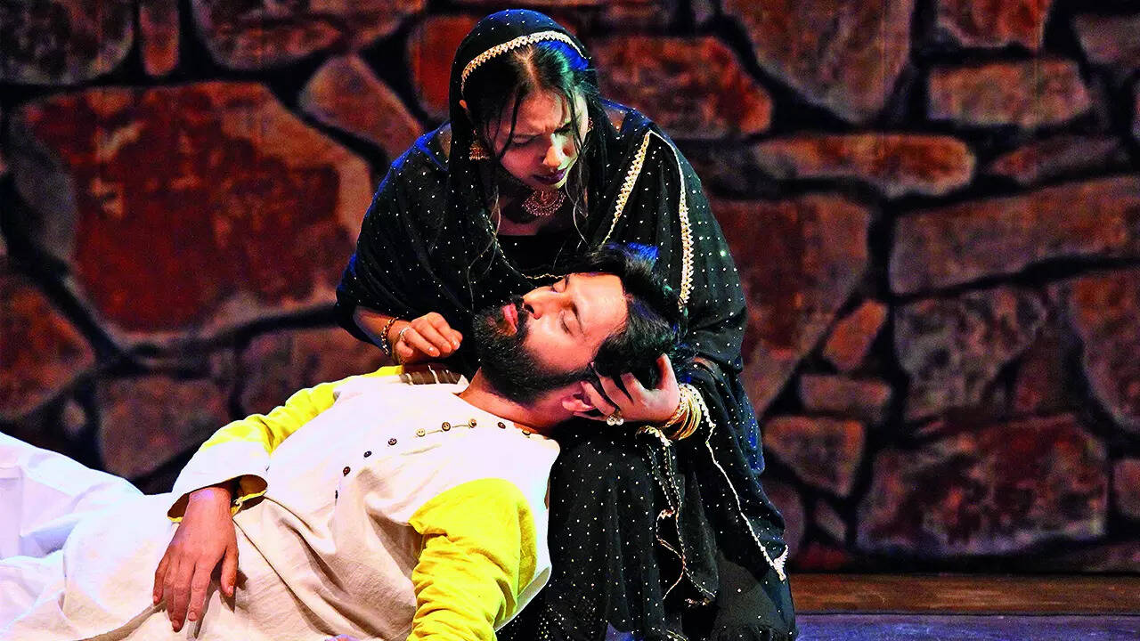 Laila Majnu’s timeless tale comes alive