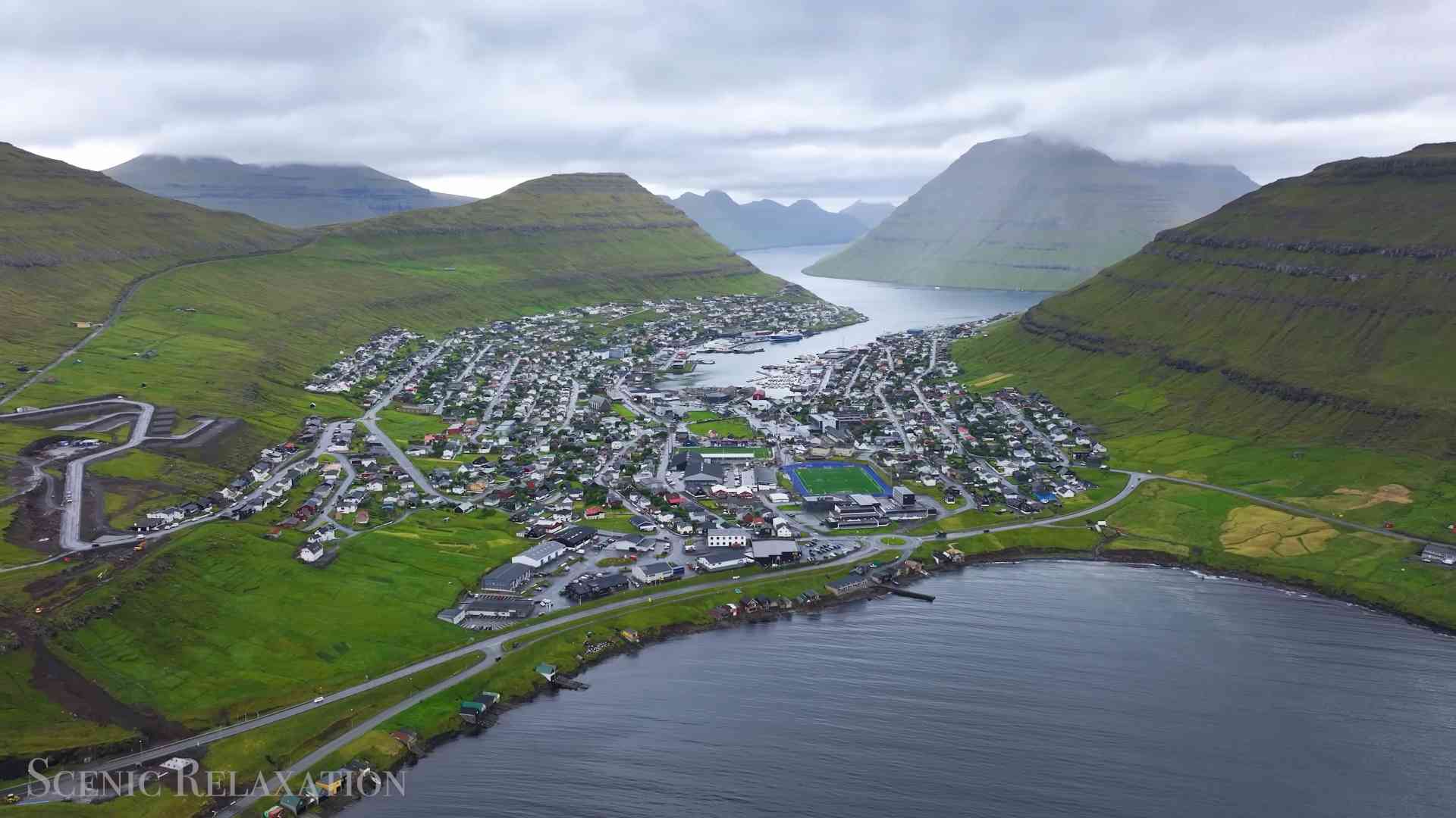 Objevte ostrov Borðoy a vodopád Múlafossur – Faerské ostrovy ve 4K