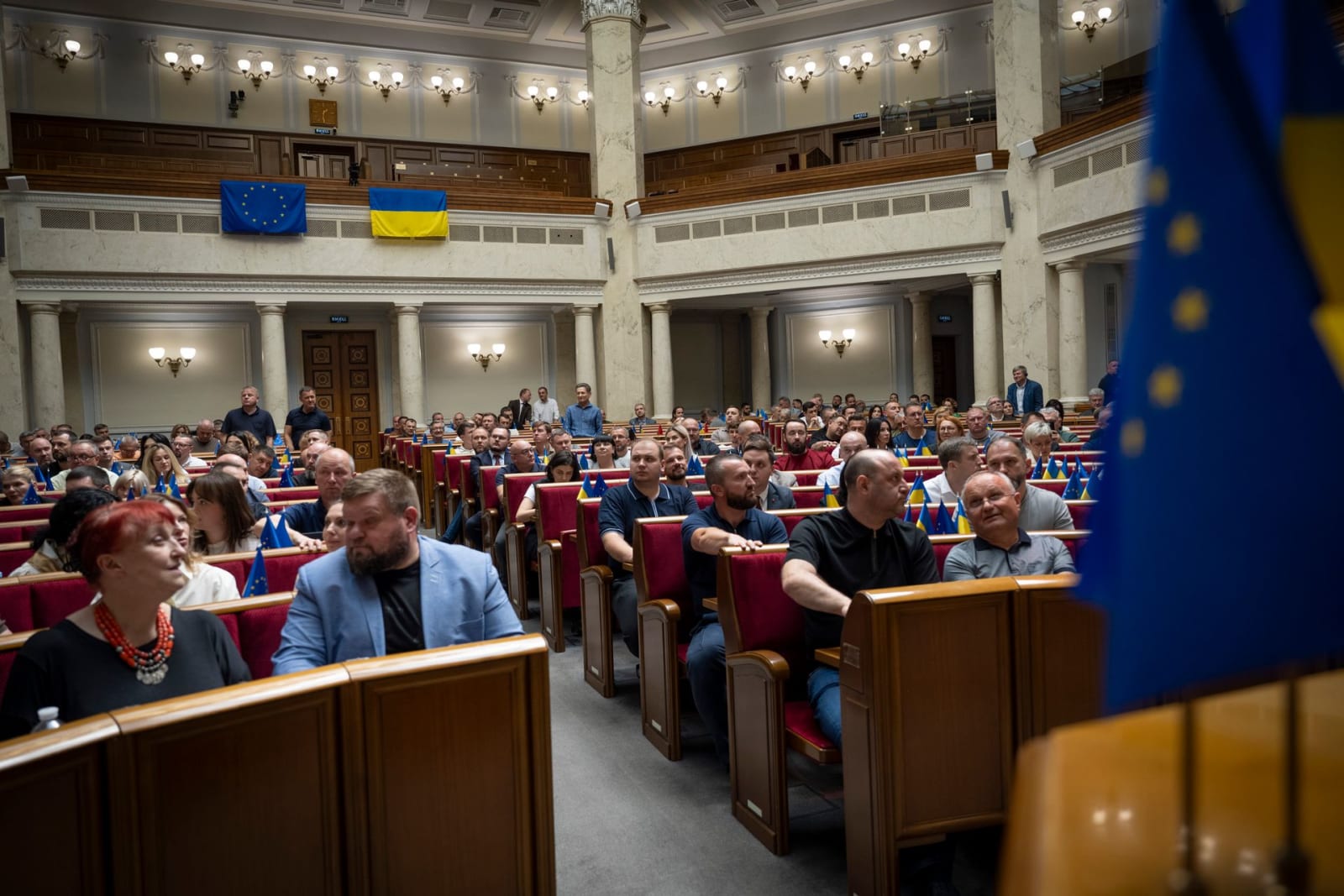 Breaking Ukraine S Parliament Passes Bill Restoring Independence Of