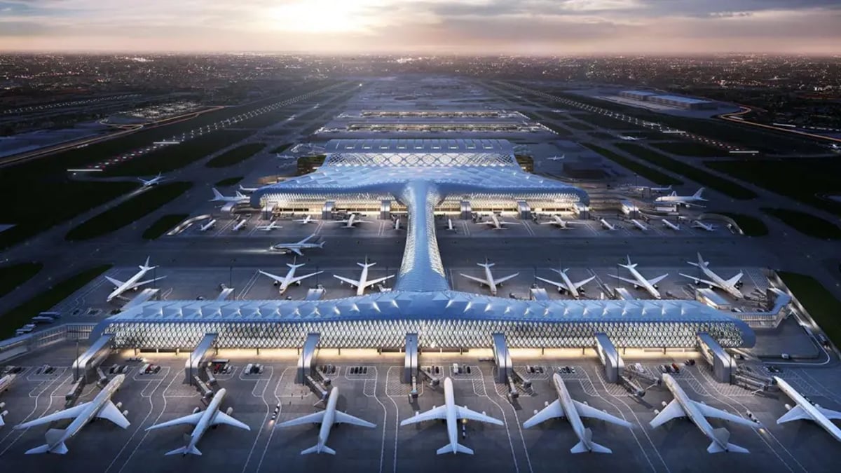 Heathrow third runway should be built without moving M25 - BA boss