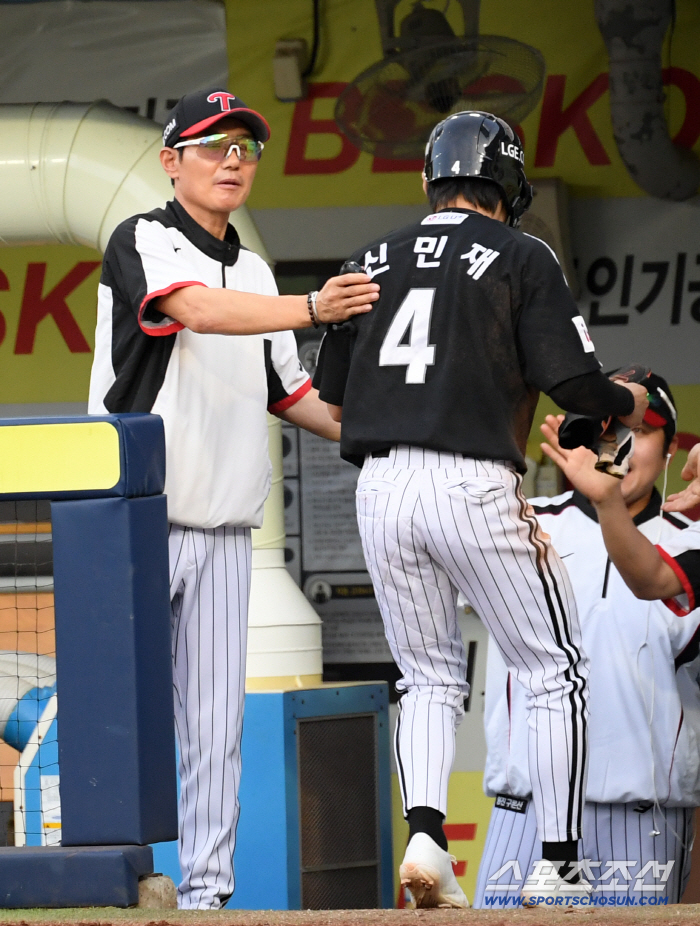 Coach Yeom Kyung-yeop praised Shin Min-jae, LG's main player, and now ...