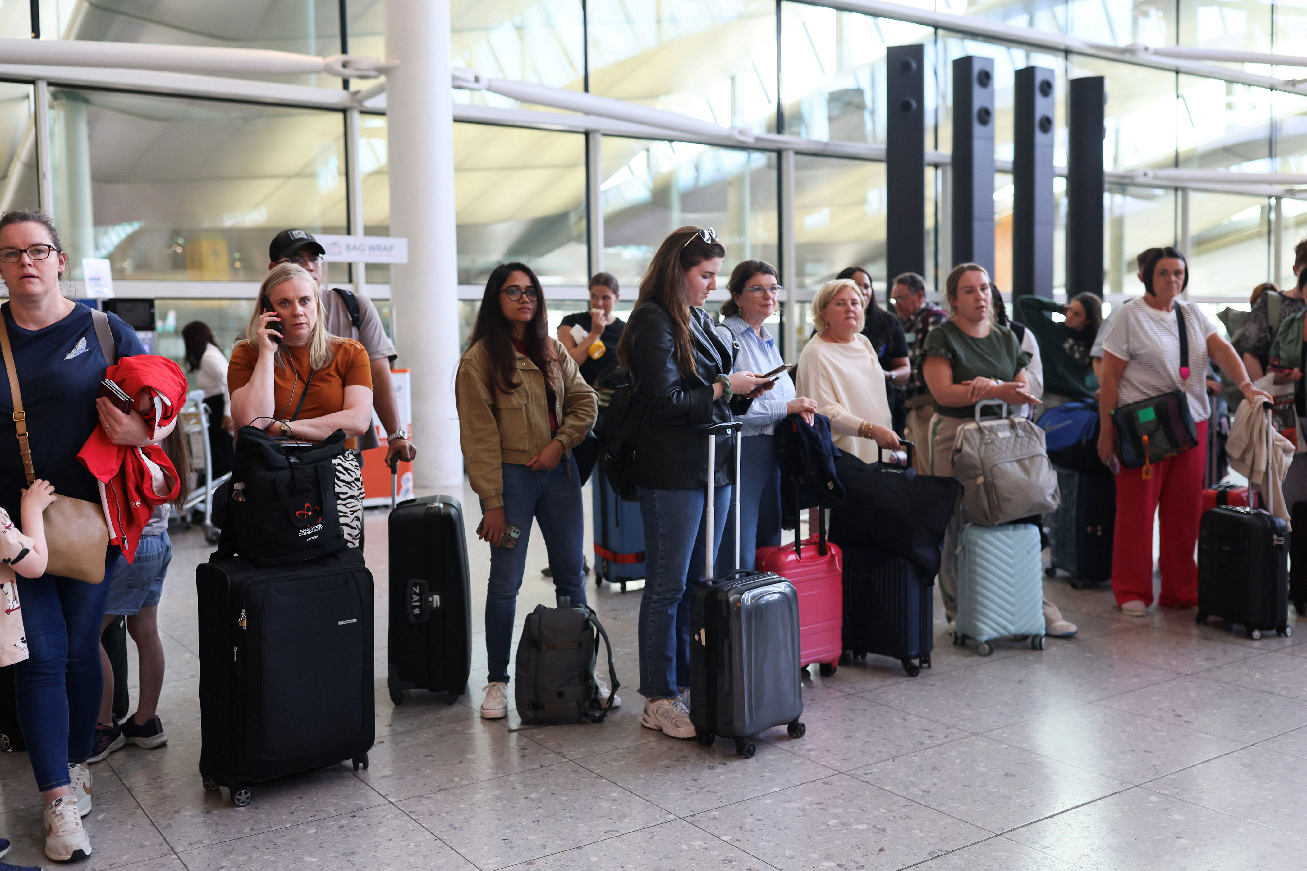 Air control boss hauled in for grilling from transport secretary amid ...