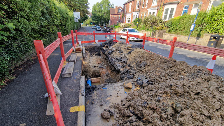 Sheffield traffic: Day two of commuter chaos on major road after water ...