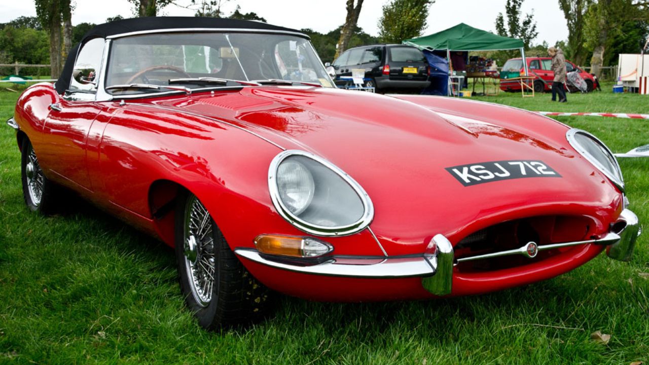 10 of the most beautiful cars ever built
