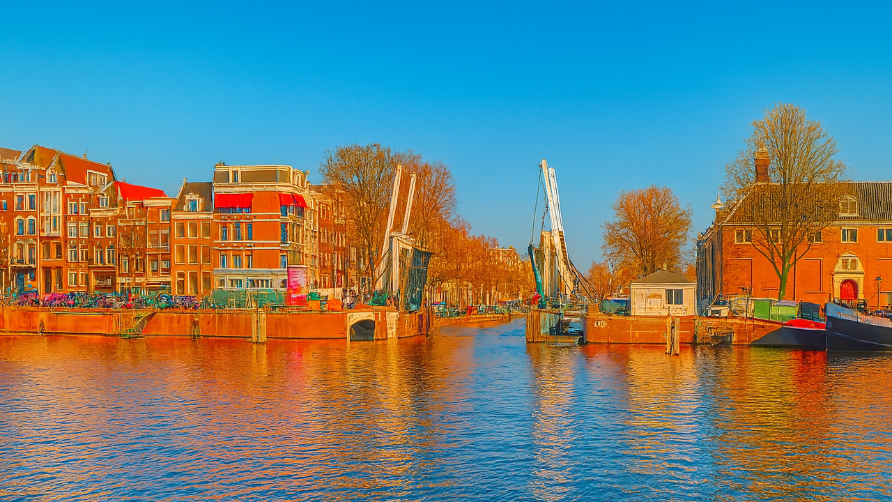 Walking in Amsterdam, Netherlands – Tour Starting from Amsterdam Centraal