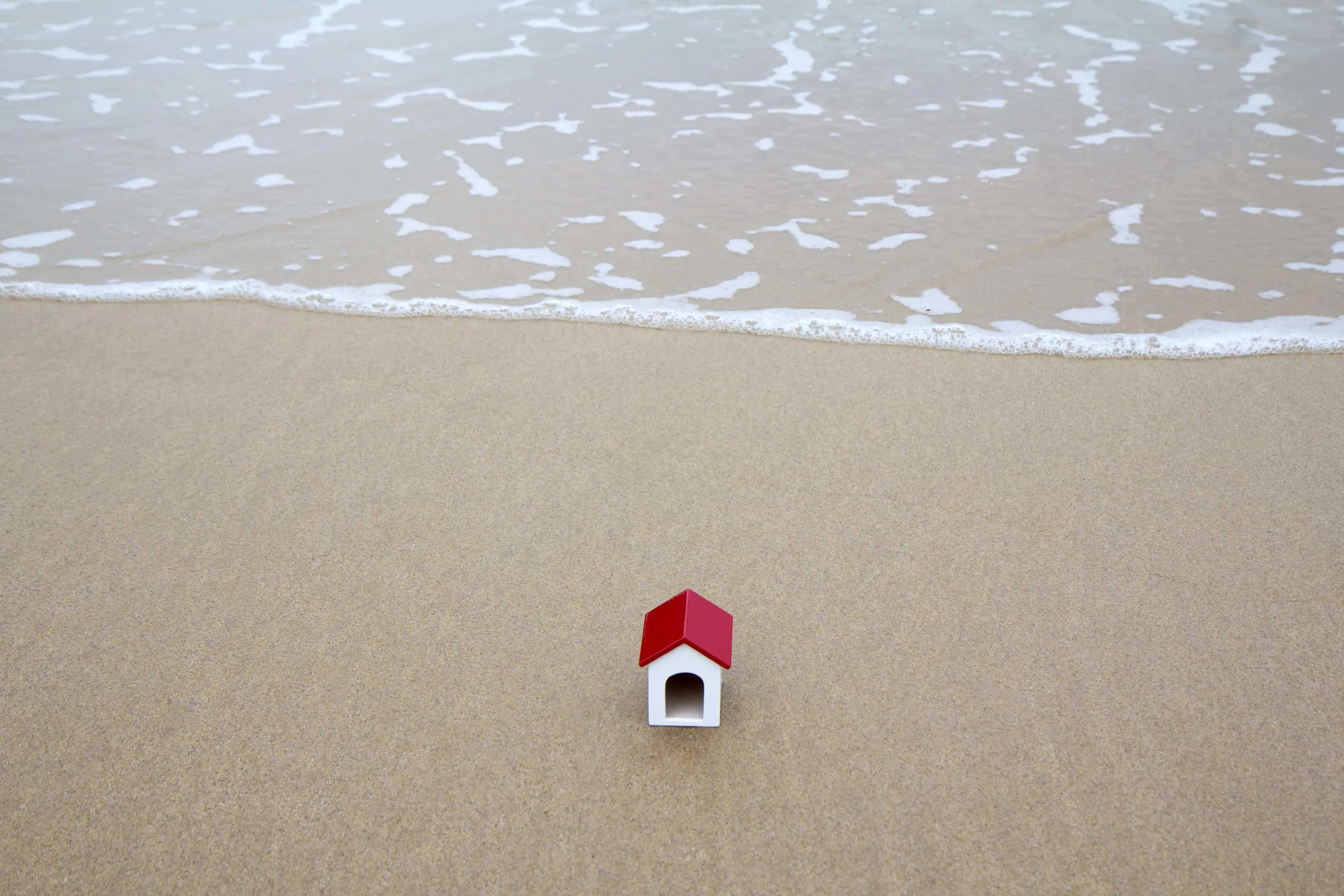 What Happens to People Who Move to the Beach? A Massive New Study Shows ...
