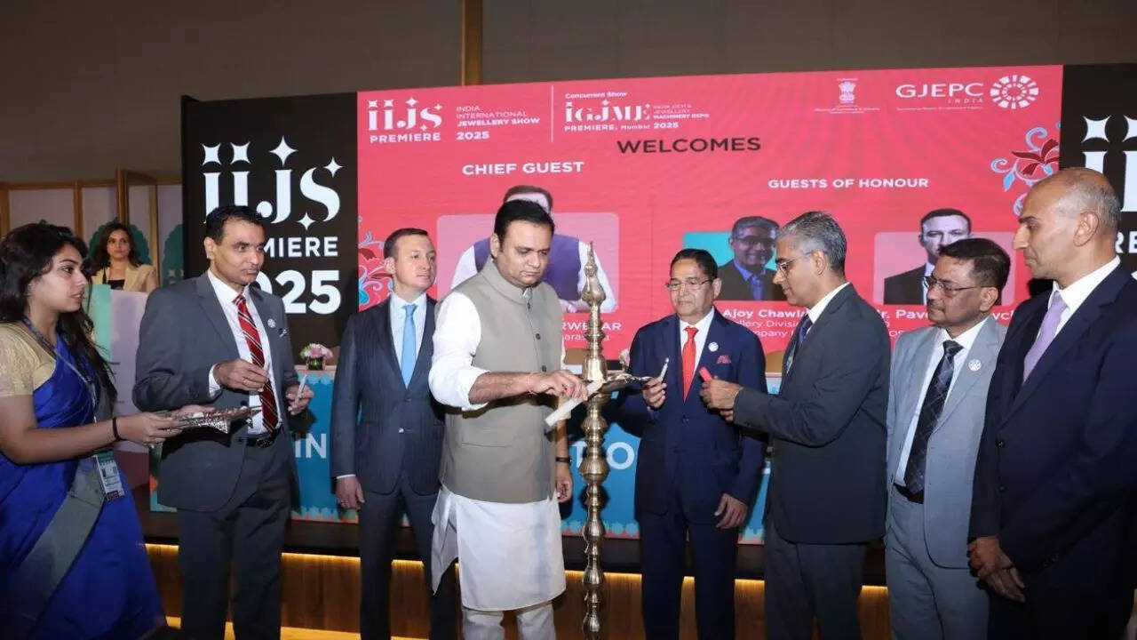 IIJS premiere 2025 opens in Mumbai with record scale and global aspirations