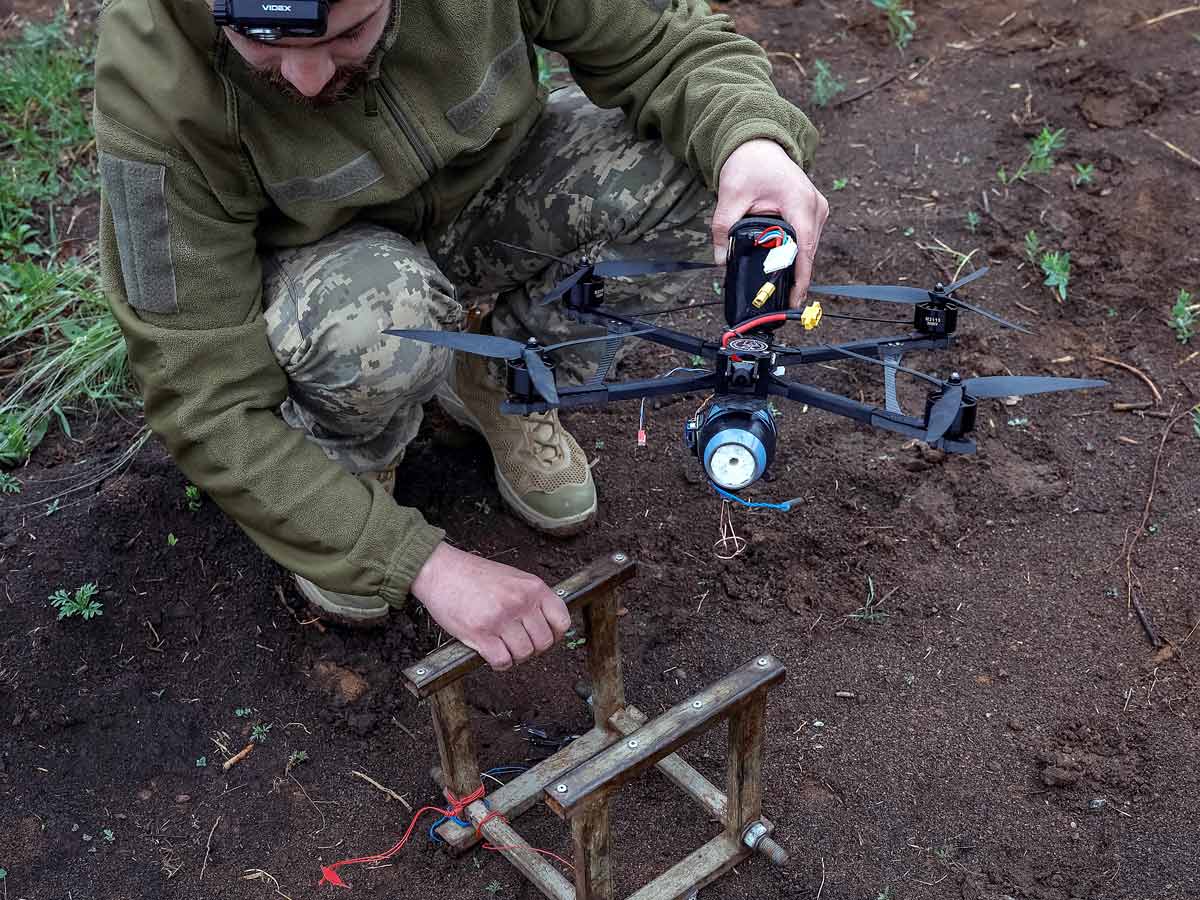 Narco mexicano se infiltra en Ucrania por drones; aprenden en la guerra