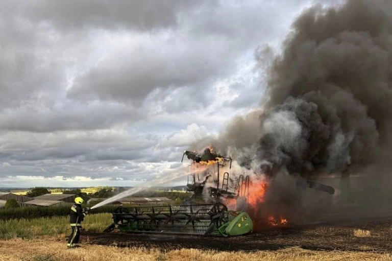 Dramatic pictures show combine harvester inferno