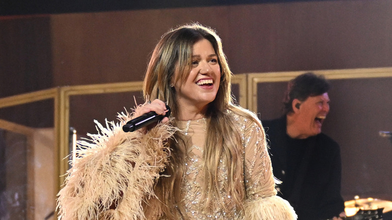 Kelly Clarkson's Vintage-Inspired Accent Cabinet That Makes For A ...