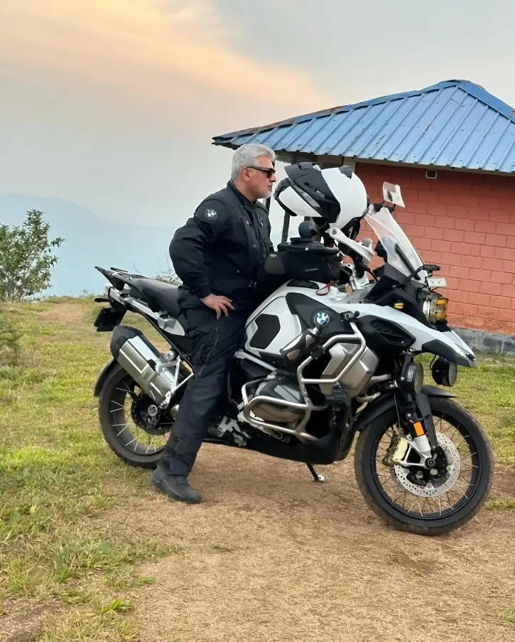 Tamil superstar Ajith Kumar turns heads riding BMW S1000RR in Dubai ...