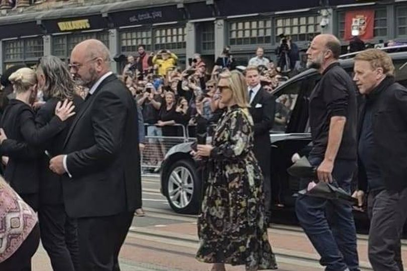 Forgotten member of The Osbournes cast at Ozzy's funeral procession
