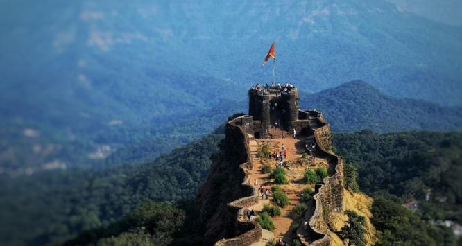 7 Must-Visit Maratha Forts That Define Maharashtra’s History