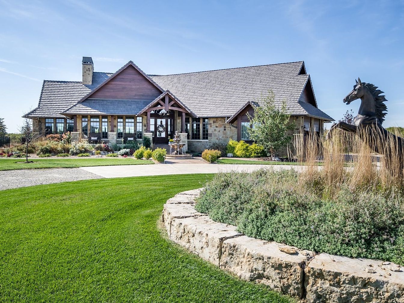 $6.7M High-Tech Estate in Kansas with Resort-Style Pool, 90 Acres, and ...