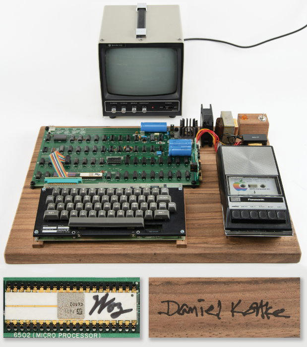 Operational Apple-1 and Steve Jobs cheque up for auction