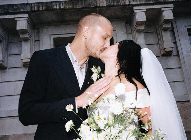 Charli XCX Confirms Marriage to Rockstar - See the Wedding Photos
