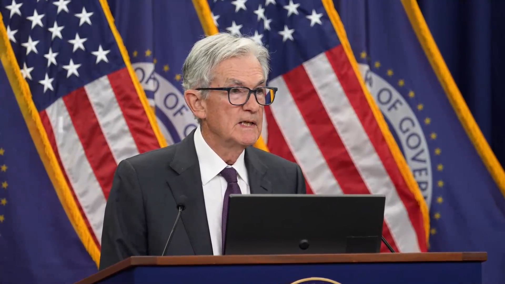 US Fed keeps interest rates unchanged despite pressure from Trump ...