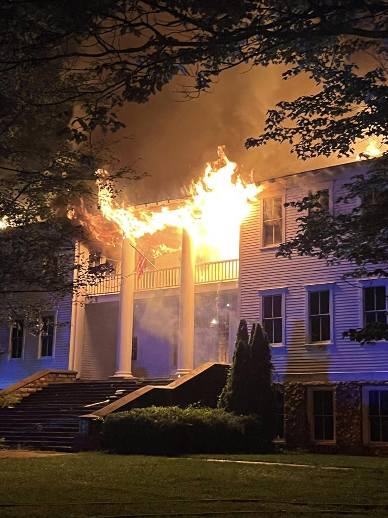 Morning fire ravages historic Ky. building