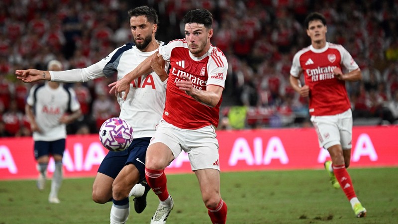 Stunning Sarr strike gives Tottenham victory over Arsenal