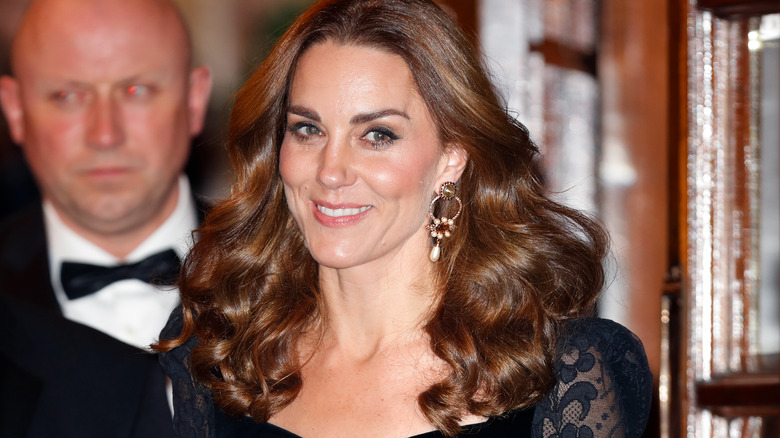The key to looking princess-chic like Kate Middleton is a bouncy ...