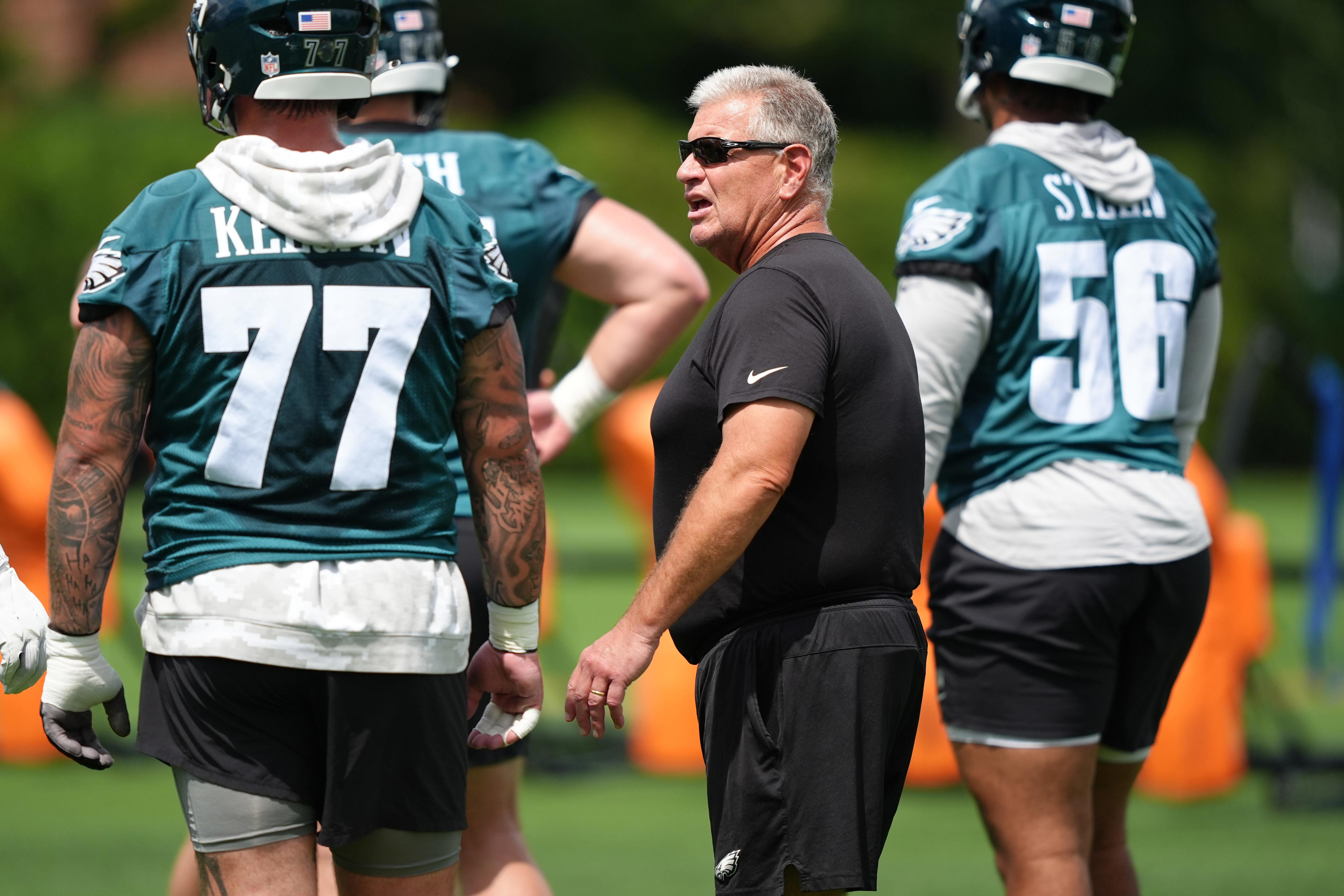 Jeff Stoutland details a unique vision he has for the Eagles offensive line