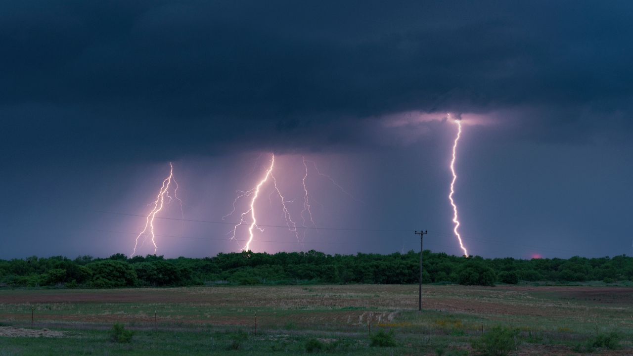 New world record! Weather satellites detect 515-mile-long lightning flash