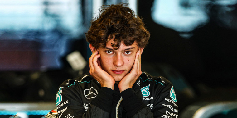 Mercedes Defends Antonelli as Driver Market Remains Open