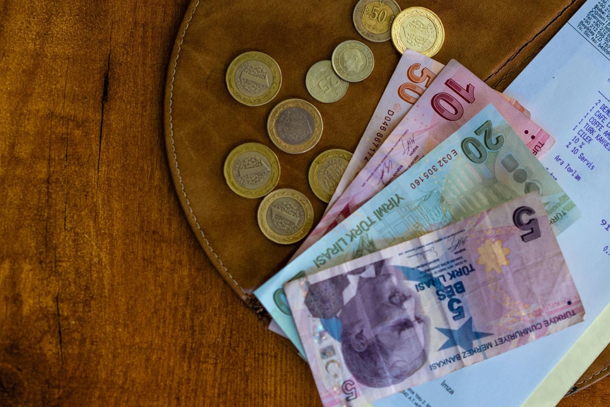 Here's how to save on foreign ATM fees with Western Union's clever ...