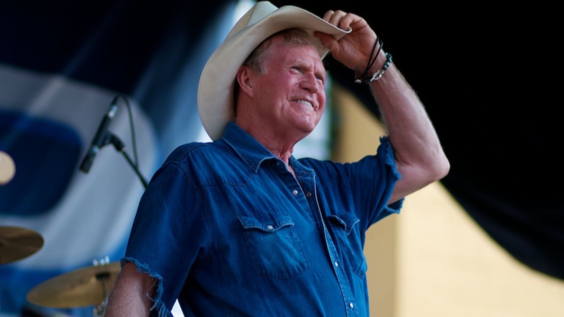 Outlaw Country Legends Who Would Eat Today's "Stars" For Breakfast