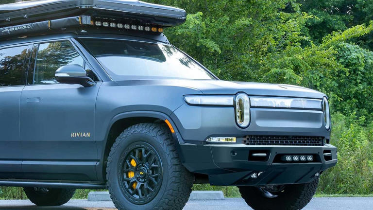 The Rivian R1S And R1T Can Finally Get A Winch Bumper