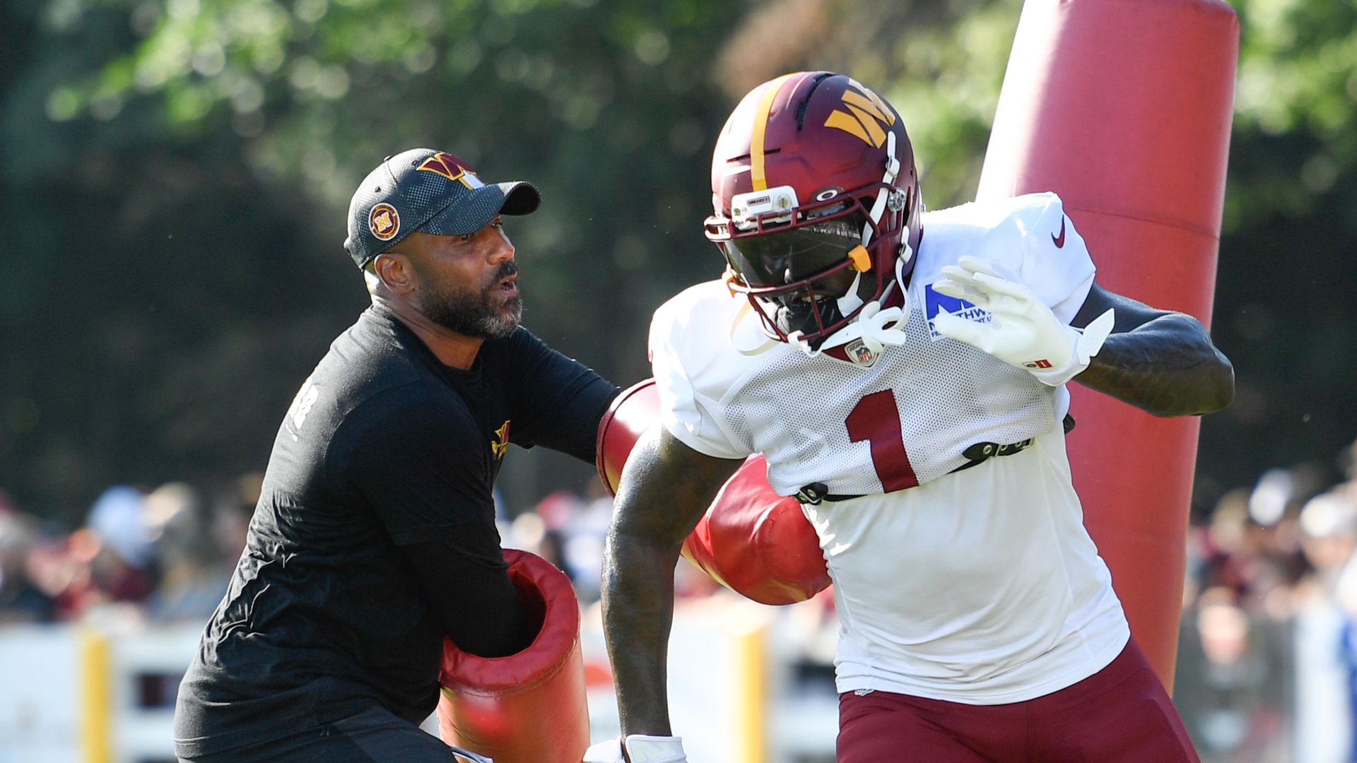 Pictures, videos, news, and notes from the Washington Commanders ...