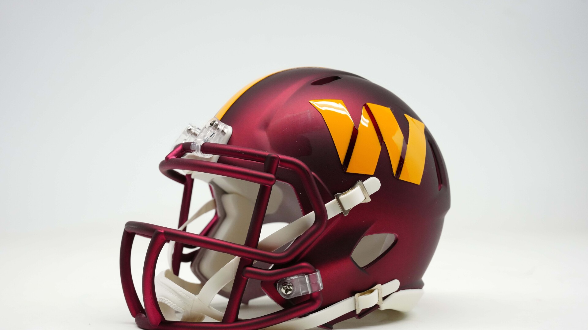 Commanders activate OL Tim McKay from NFI list