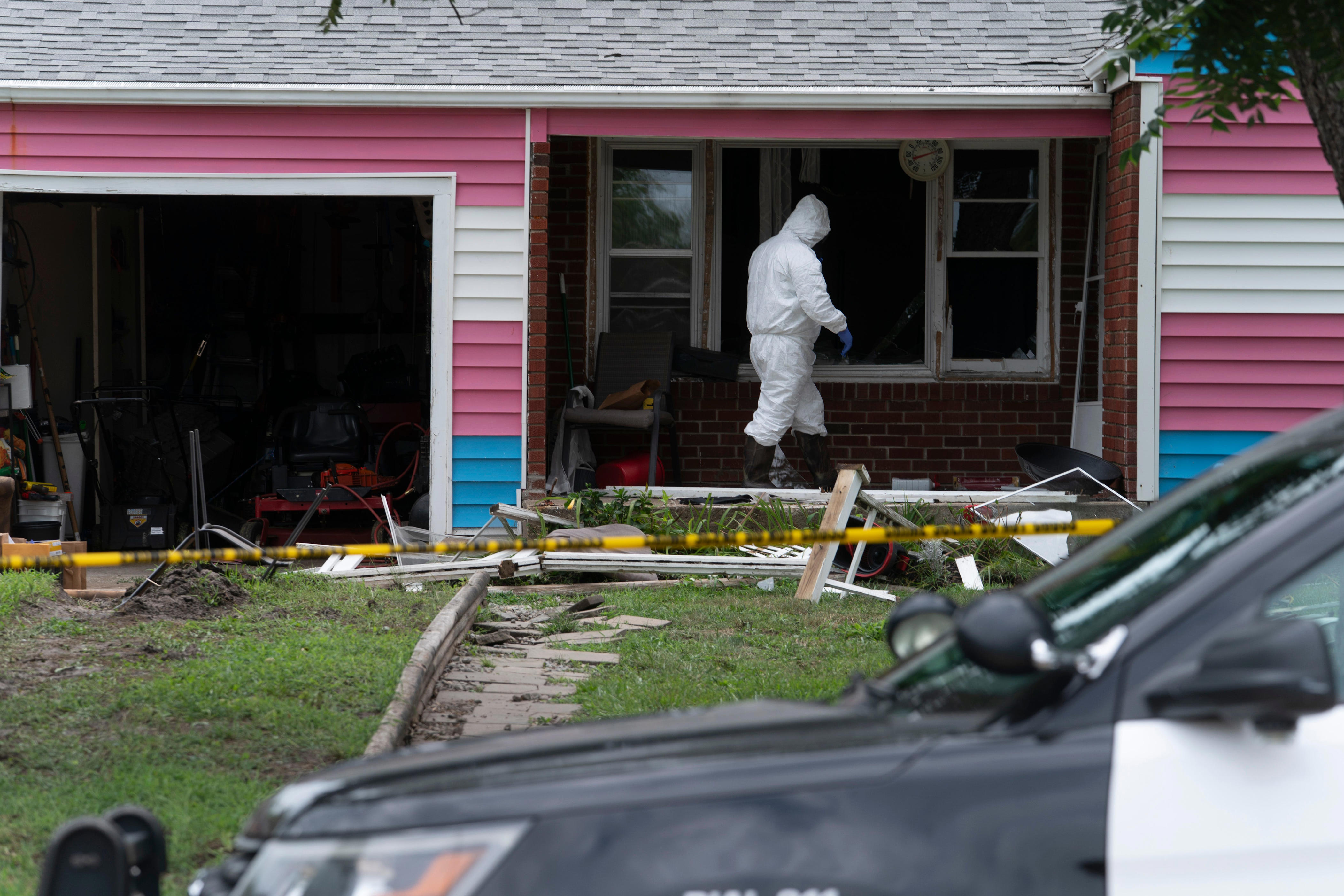 Oklahoma City homicide suspect dies of possible suicide at Topeka's ...