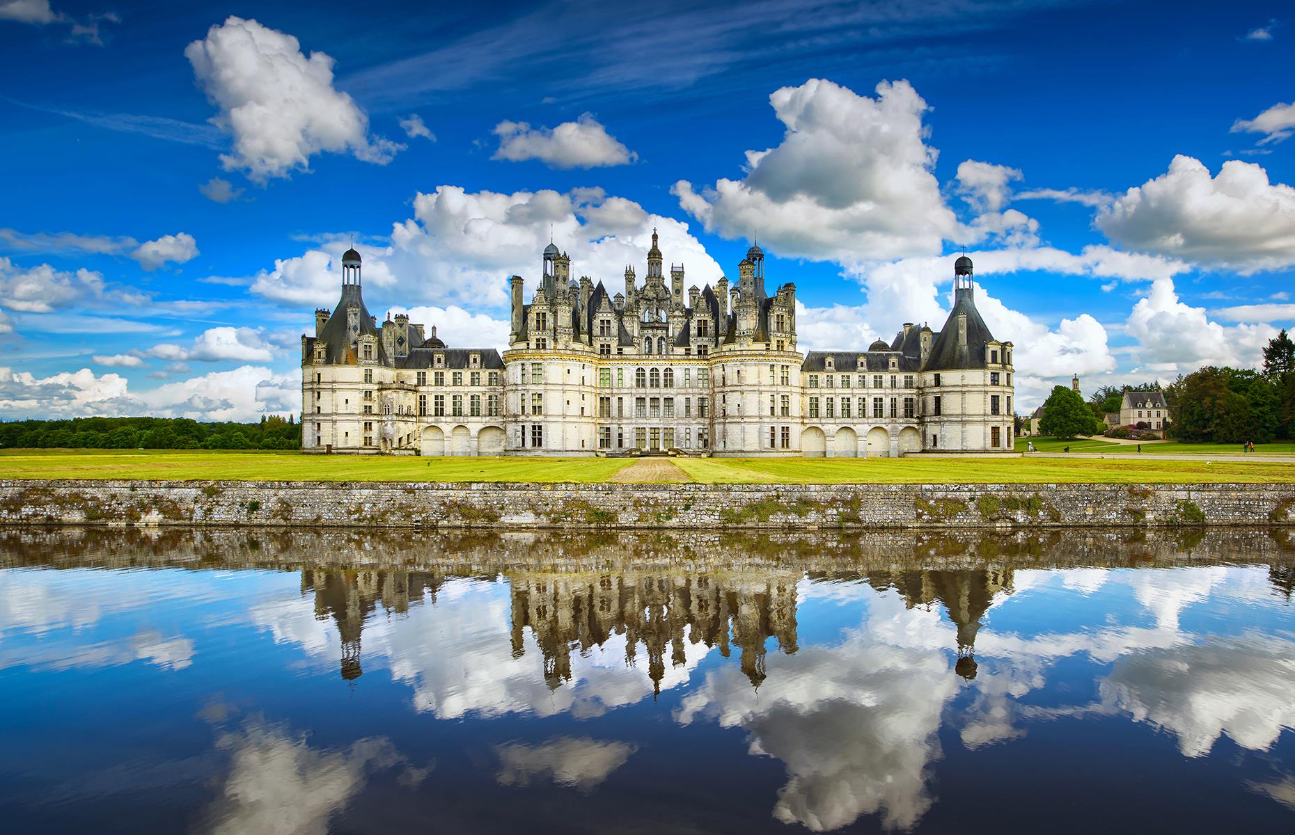 Step inside the world's most beautiful stately homes