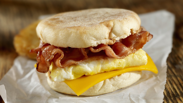 7 Breakfast Foods You Should Never Order From Fast Food Chains & What ...