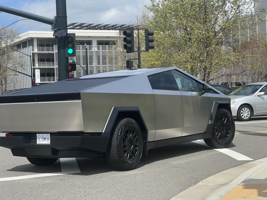 Musk announces launch of Tesla ride-hailing service in Bay Area