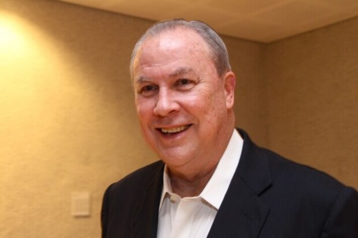 Morre Bob Wilson, lenda do teatro e da ópera, aos 83 anos