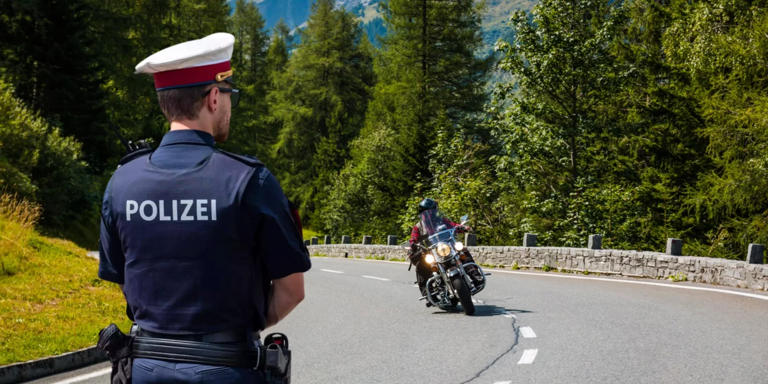 Mit 114 km/h in 50er-Zone: Polizei stoppt Motorradfahrer