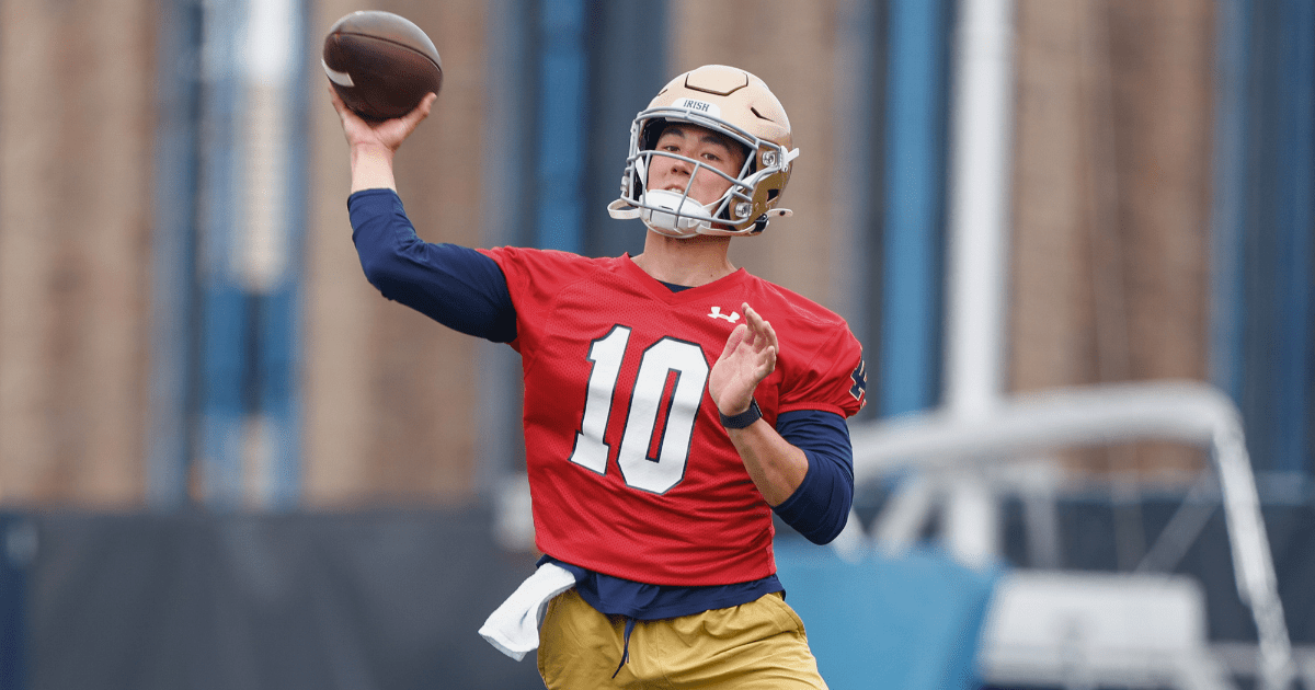 Tyler Buchner returns to Notre Dame football quarterback room