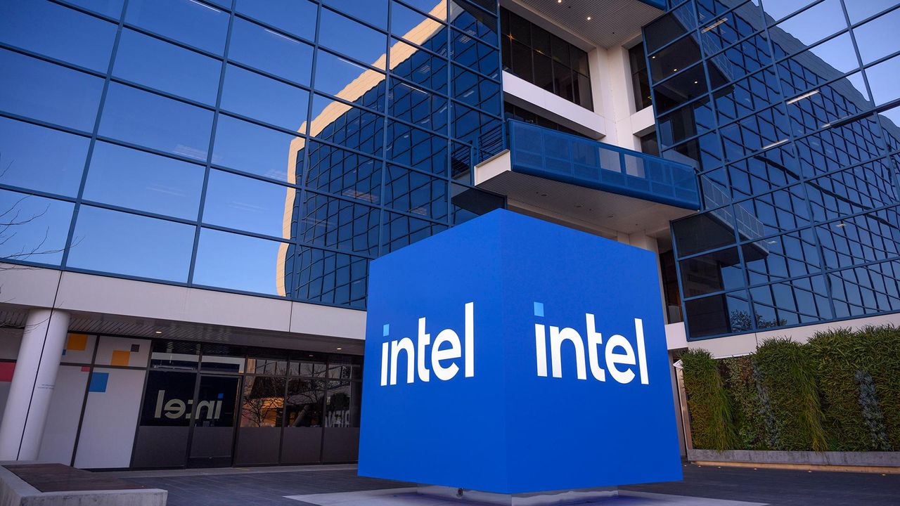 Intel sues ex-employee due to the alleged theft of almost 18,000 files