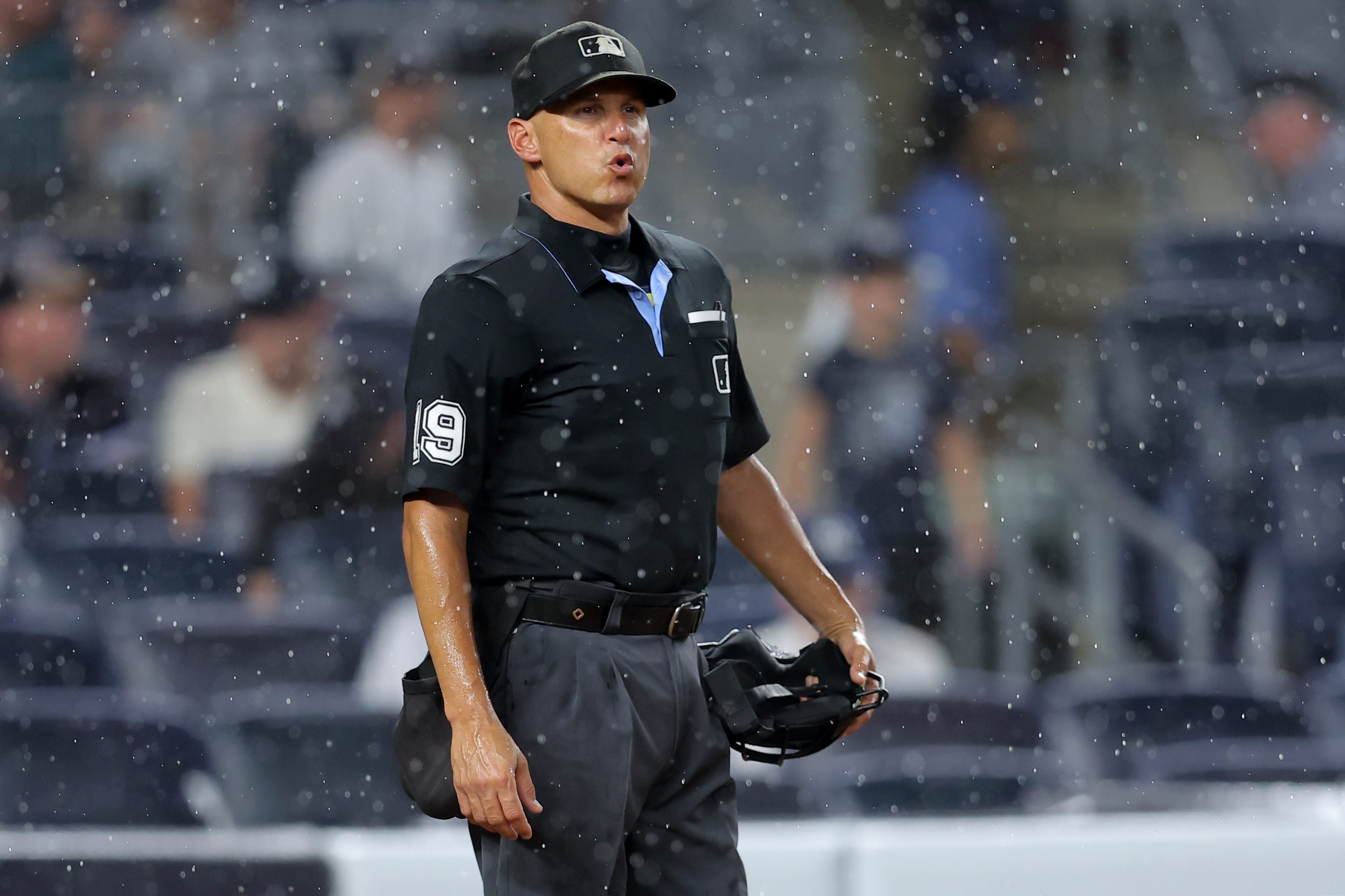 Yankees vs Rays rain delay: Thursday game resumes after lengthy wait