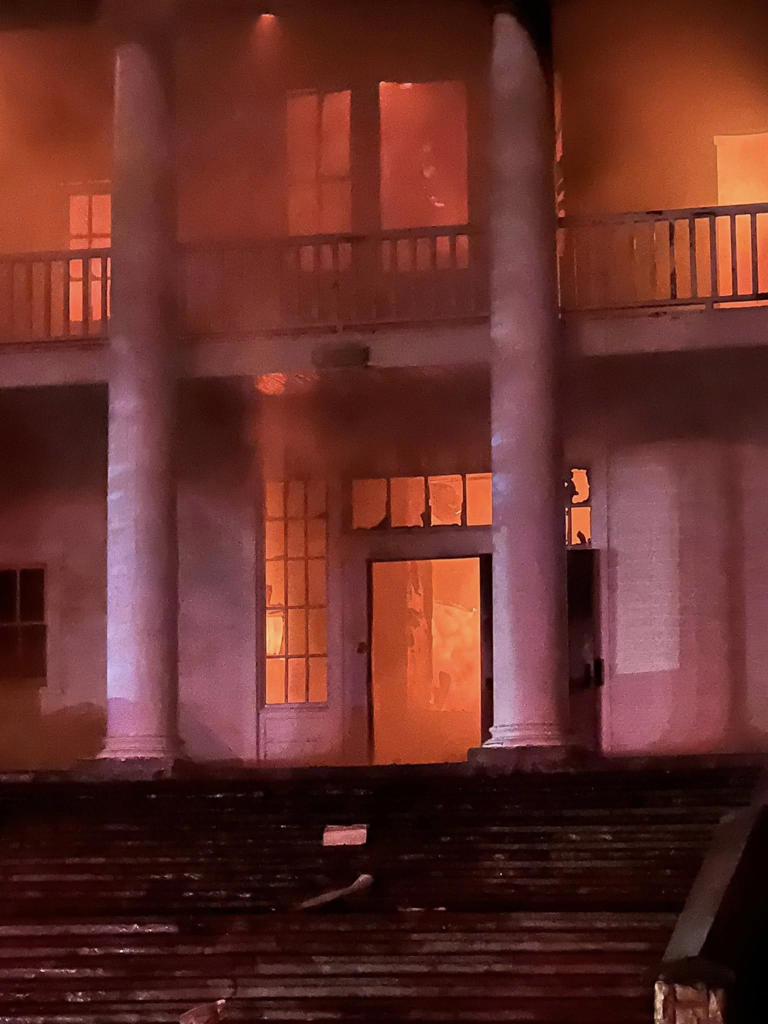 Morning fire ravages historic Ky. building