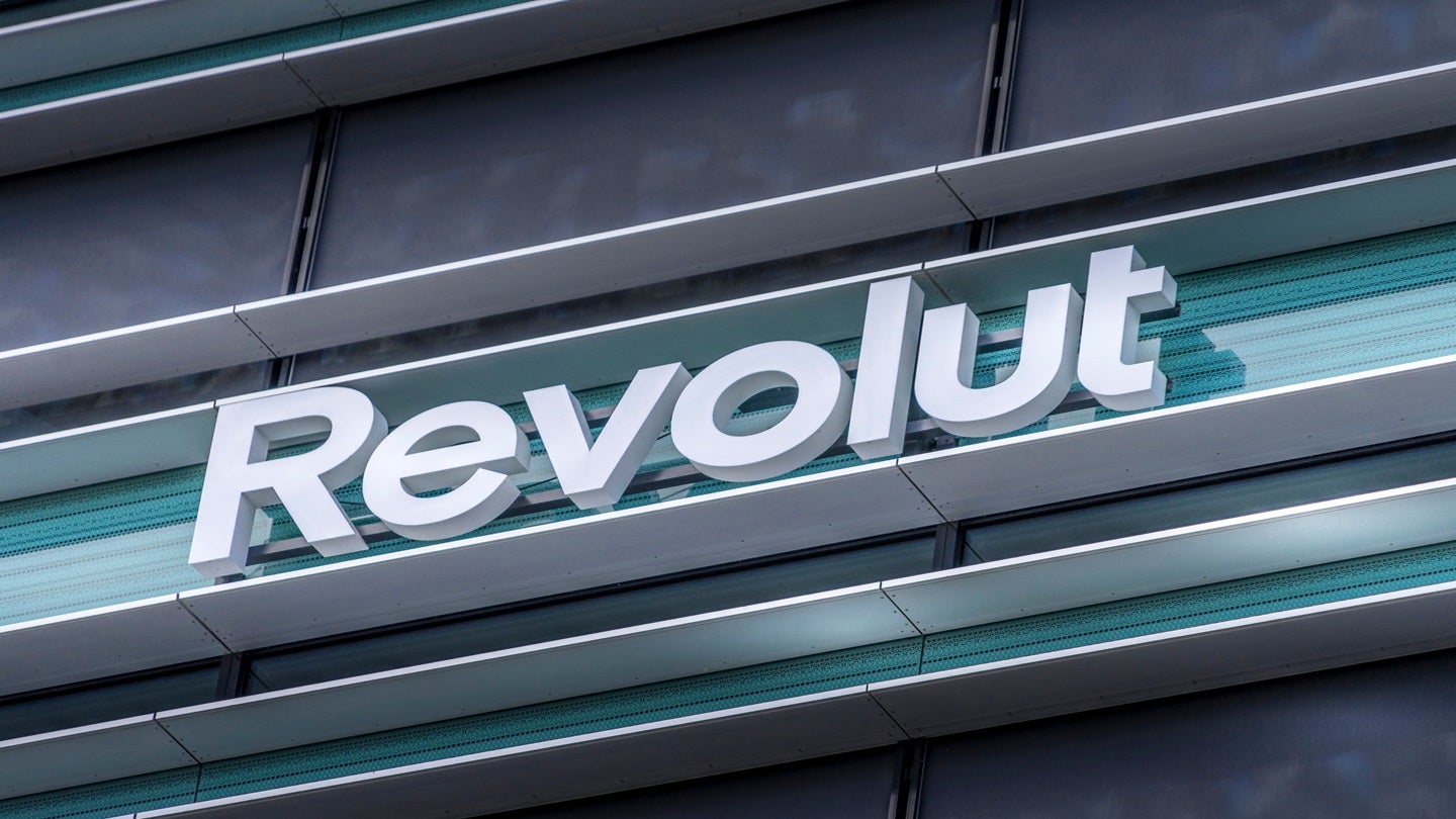 Revolut commences full banking services in Mexico