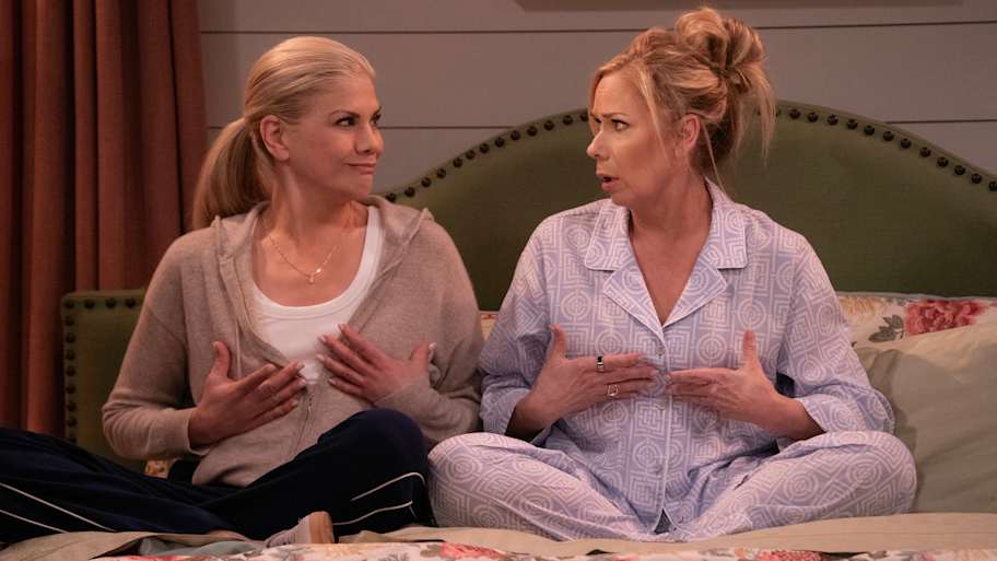 Netflix Leanne parents guide: A mature but mostly family-friendly sitcom