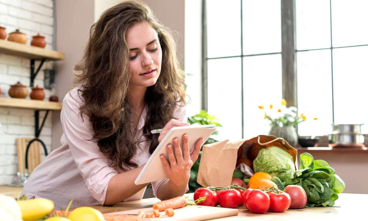 Foods that help you sweat less (and which ones to avoid right away!)