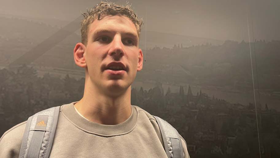 Hannes Steinbach Introduces Himself to Montlake