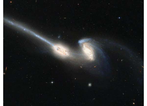 Dancing Mice and Bunny-Eared Jellyfish Galaxies - 6 Strange Shapes of ...