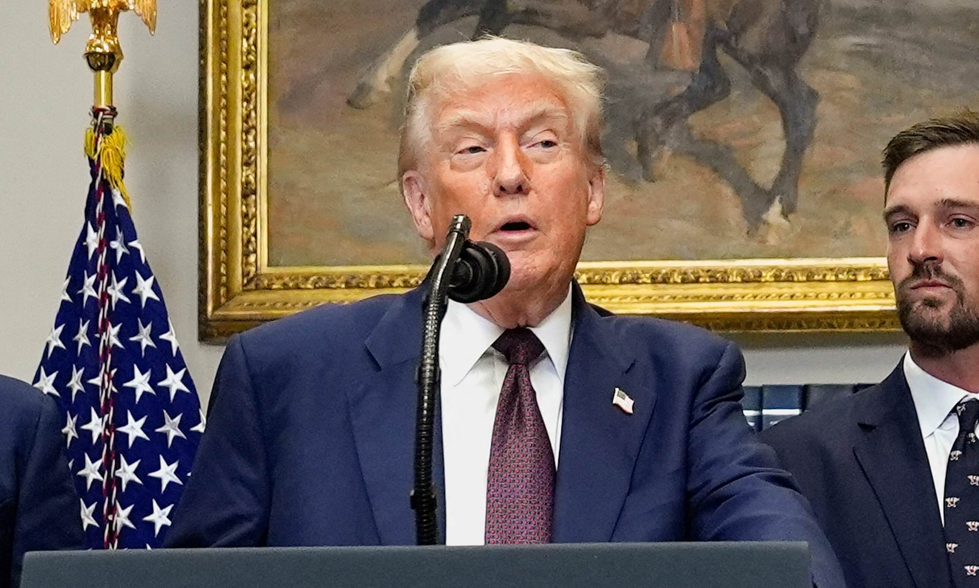 Donald Trump awkwardly butchers Tua Tagovailoa's name in excruciating ...